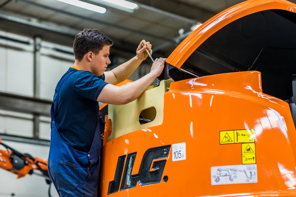 Liftservice & eftersyn af lifte | Professionel service hos Riwal