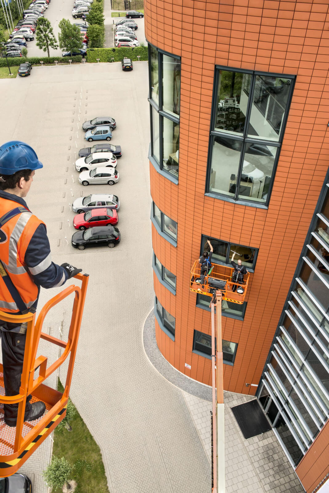 Lifte til vinduespudsning | Riwal liftudlejning
