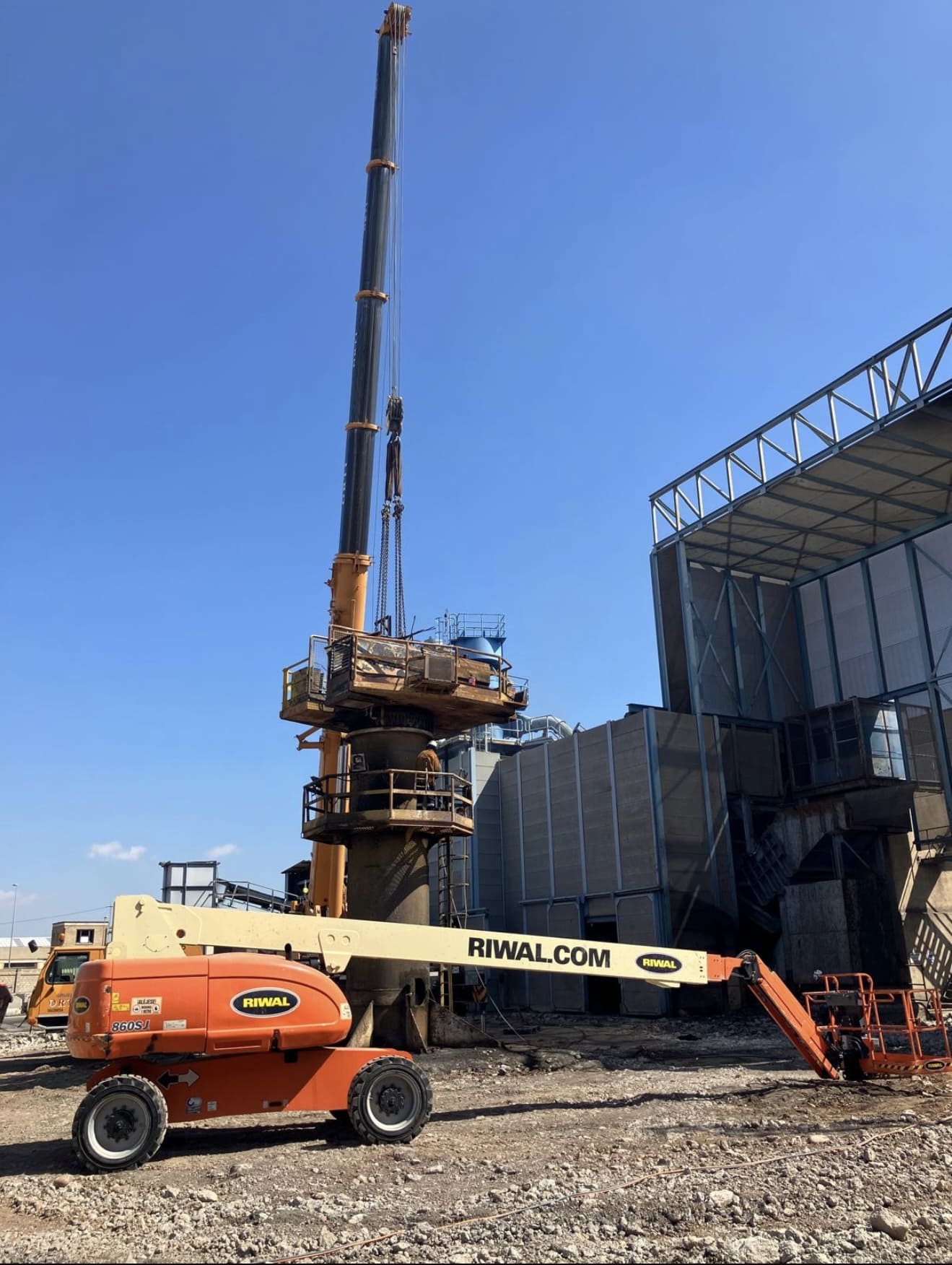 Proyectos Impresionantes con Plataformas Elevadoras | Riwal