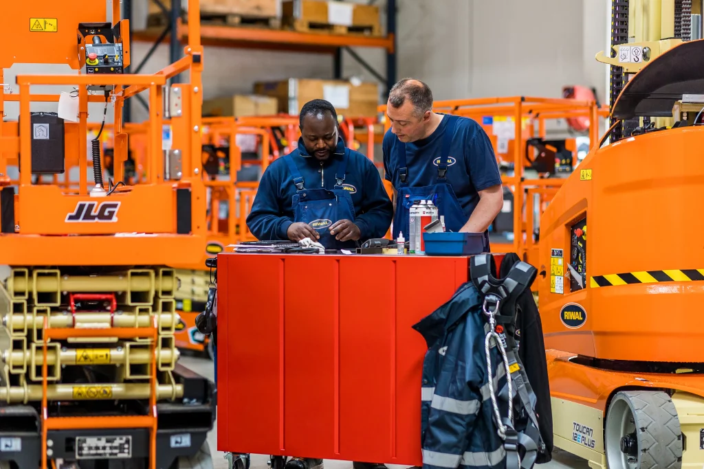 Working for Riwal as a mechanic - Riwal - Global